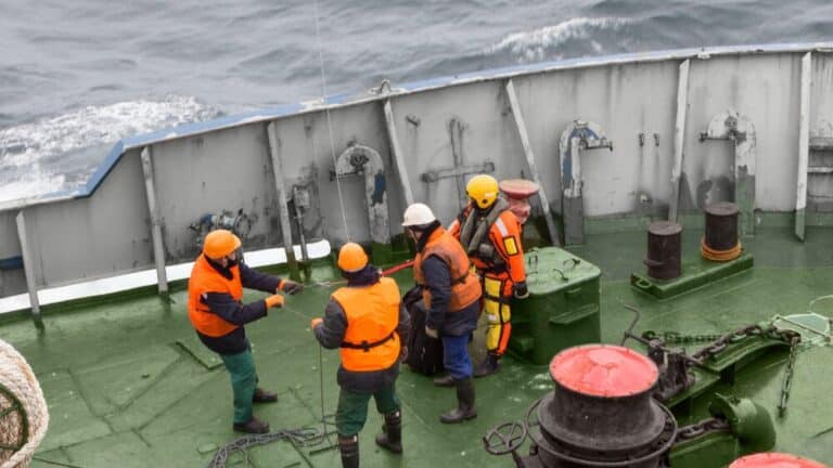 Jones Act Seamen Injury Attorney | Maritime Law Firm CA and HI